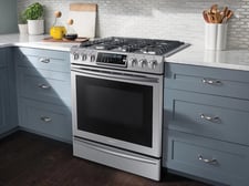 Stove Sizes - Typical Range Dimensions & Other Factors to Consider